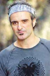 Ramiro Musotto vuelve con su personal estilo